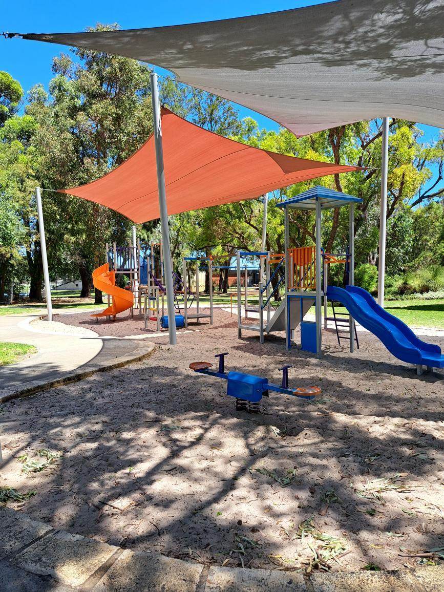 Dinosaur Park Kingsway: Perth Playgrounds - Perth Happenings